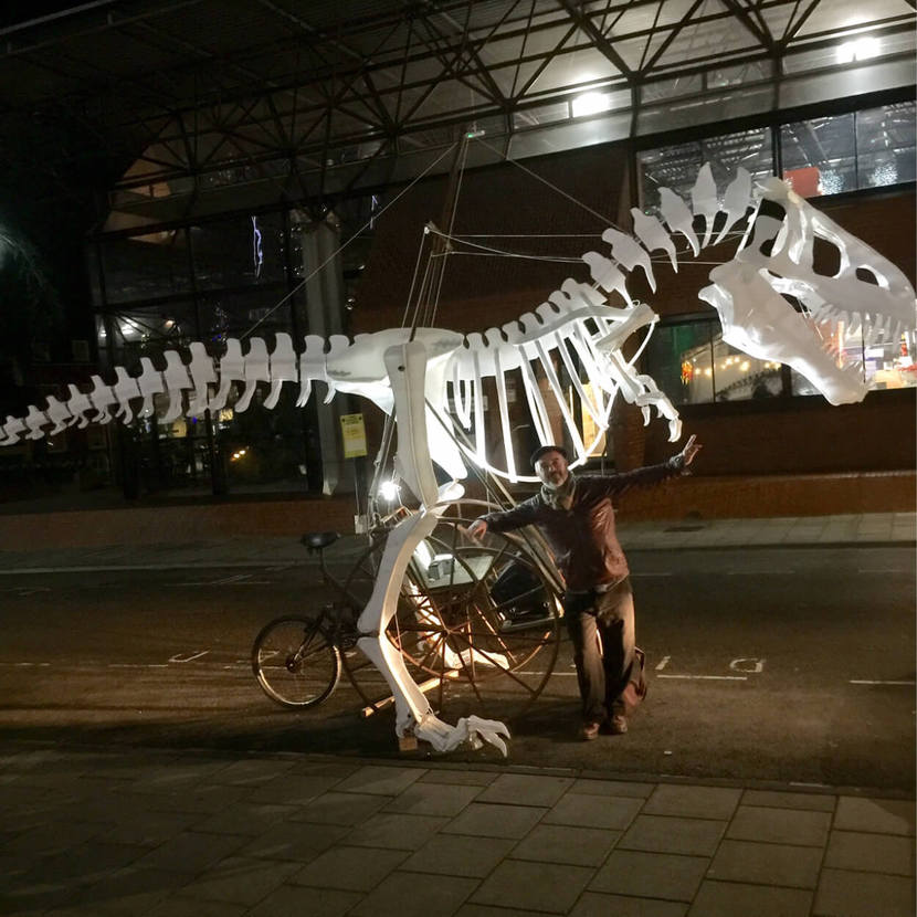 Mr T.Rex - Dinosaur Puppet / Render & Make